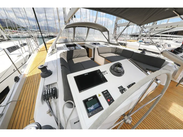 Sailboat Hanse 588 Stardust I Croatia Yachting