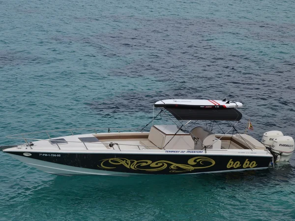 Motorboat Tempest 32 Bobo for rent in Spain | Yachting