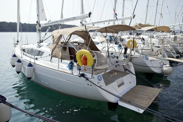 Sailboat Elan 35 Impression Essi for rent in Croatia | Yachting